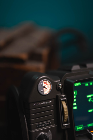 Fallout Pip-Boy 3000 Replica – Official Bethesda Gear Store