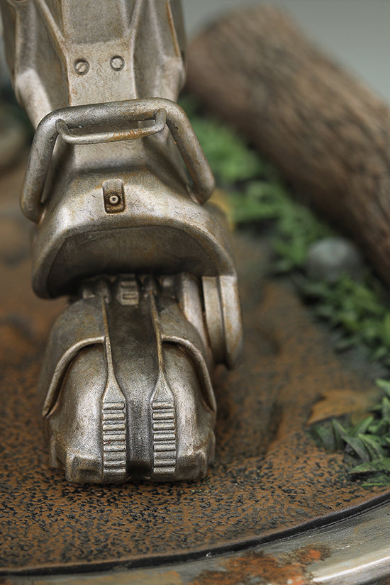 Fallout Series Maximus Figure by Dark Horse – Official Bethesda Gear Store