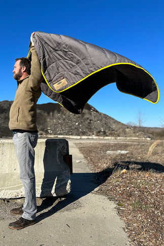 Fallout Vault-Tec General Issue Survival Blanket – Official Bethesda ...